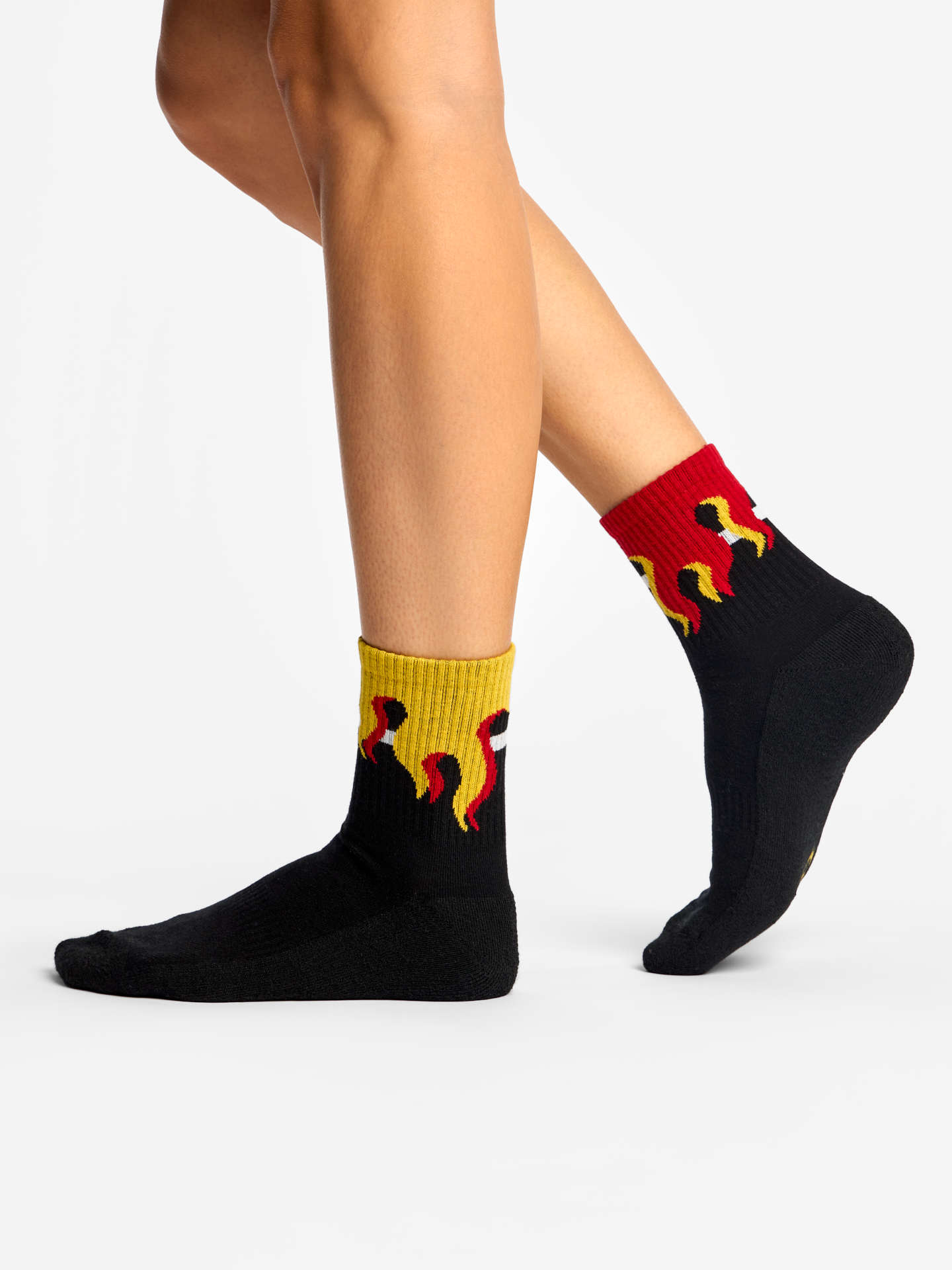 Lustige funktionelle Crewsocken On Fire | Dedoles